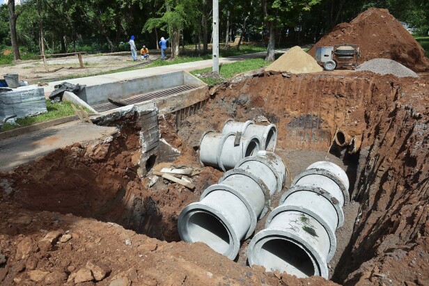 Ampliação da rede de drenagem pluvial avança da Av. Castelo Branco ...